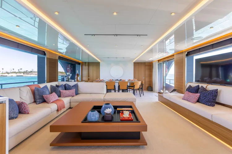 A SALT WEAPON yacht for charter (Ocean Alexander, 34.57m, 2024)